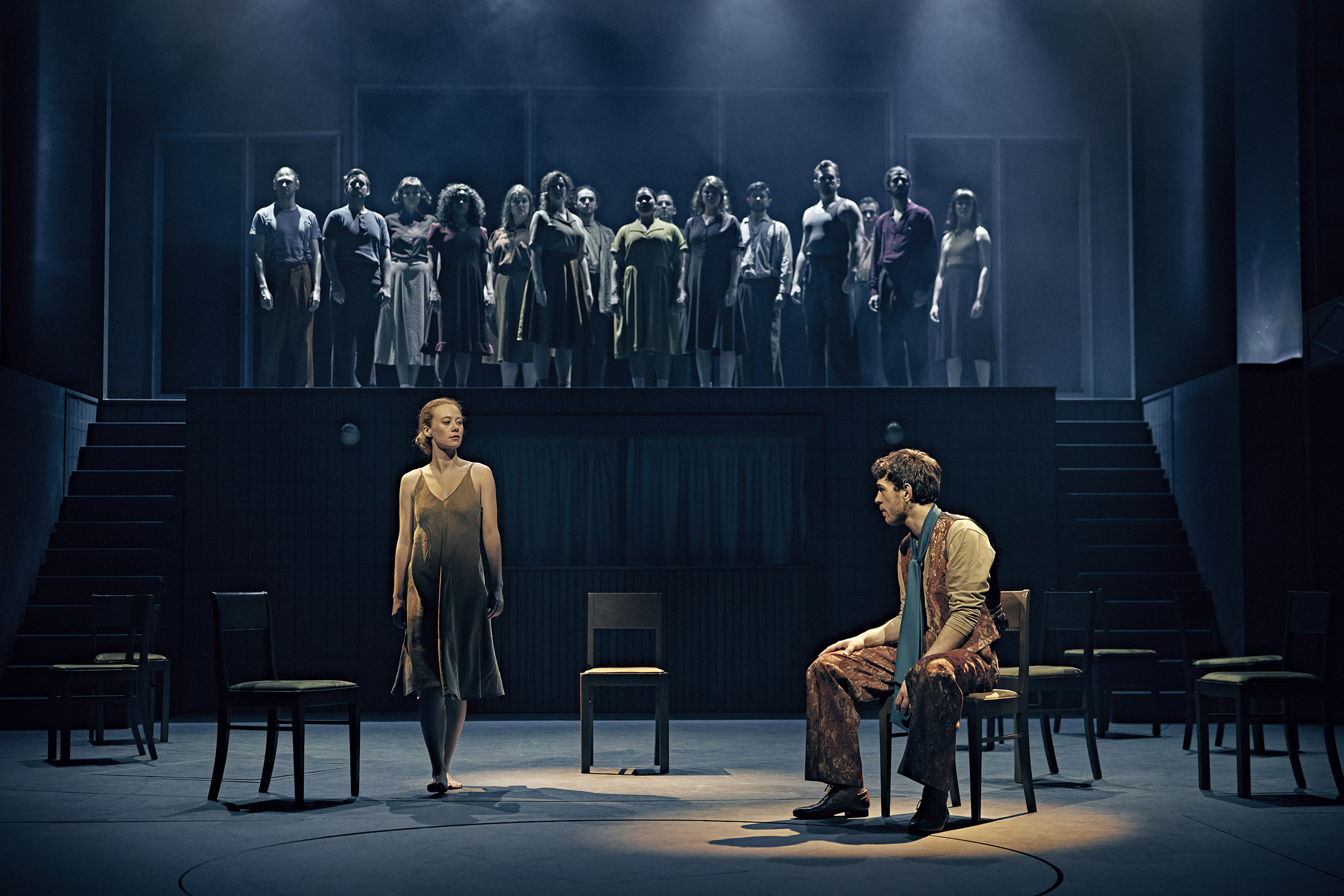 Alene i teatret